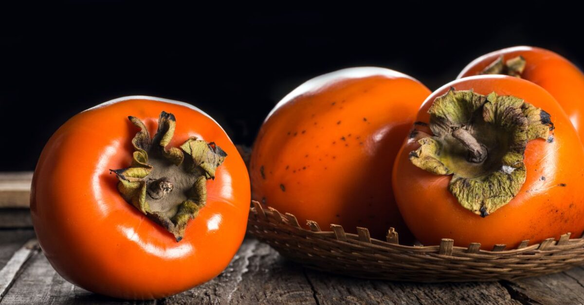 Tutto ciò che c'è da sapere sui cachi: le proprietà benefiche nascoste ...